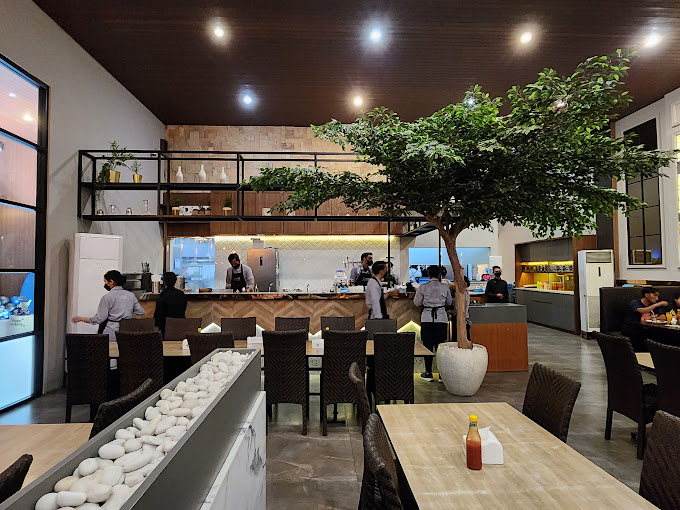 Carnis Cabang Raya Gubeng - HungryLine